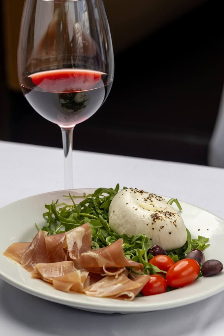 Giovanni's Bicycle Club - Italian Restaurant & Bar